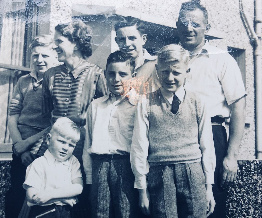 The Elliotts of Glenmanus – The Irish Rover